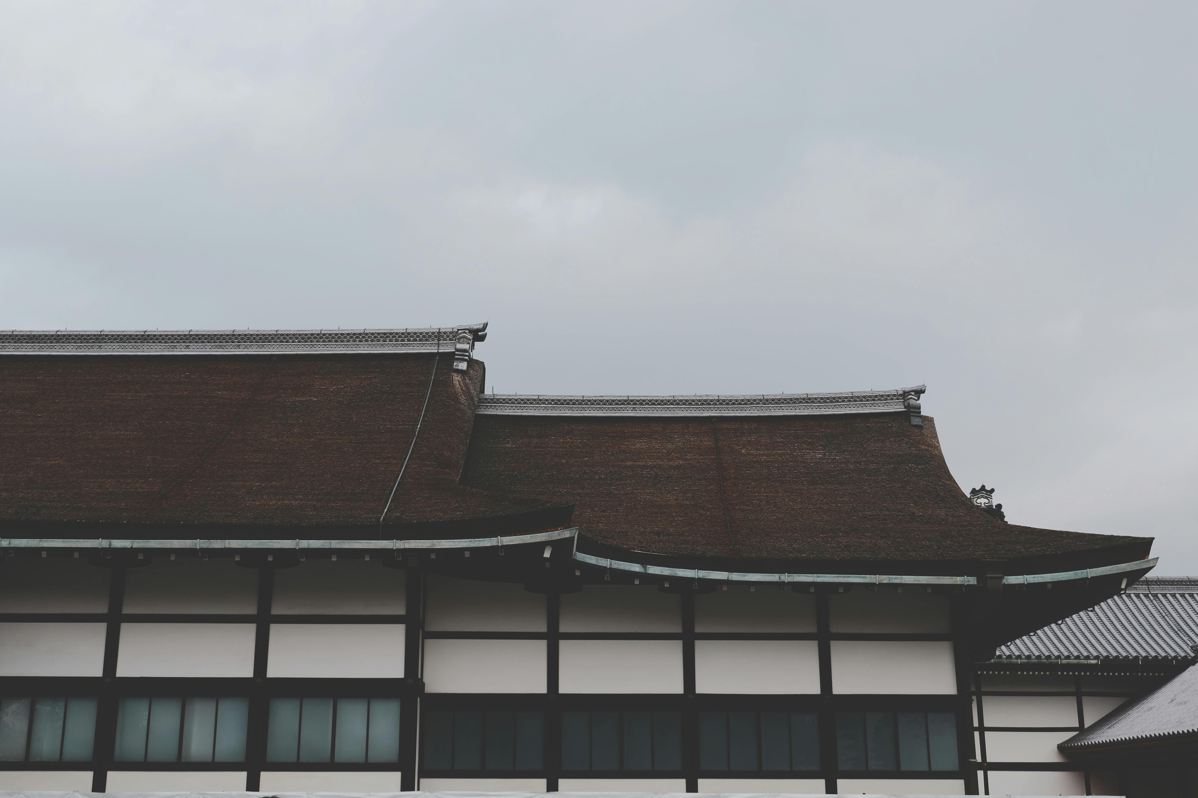 Japanese Style House Exterior: Materials, Rooflines, and Details ...
