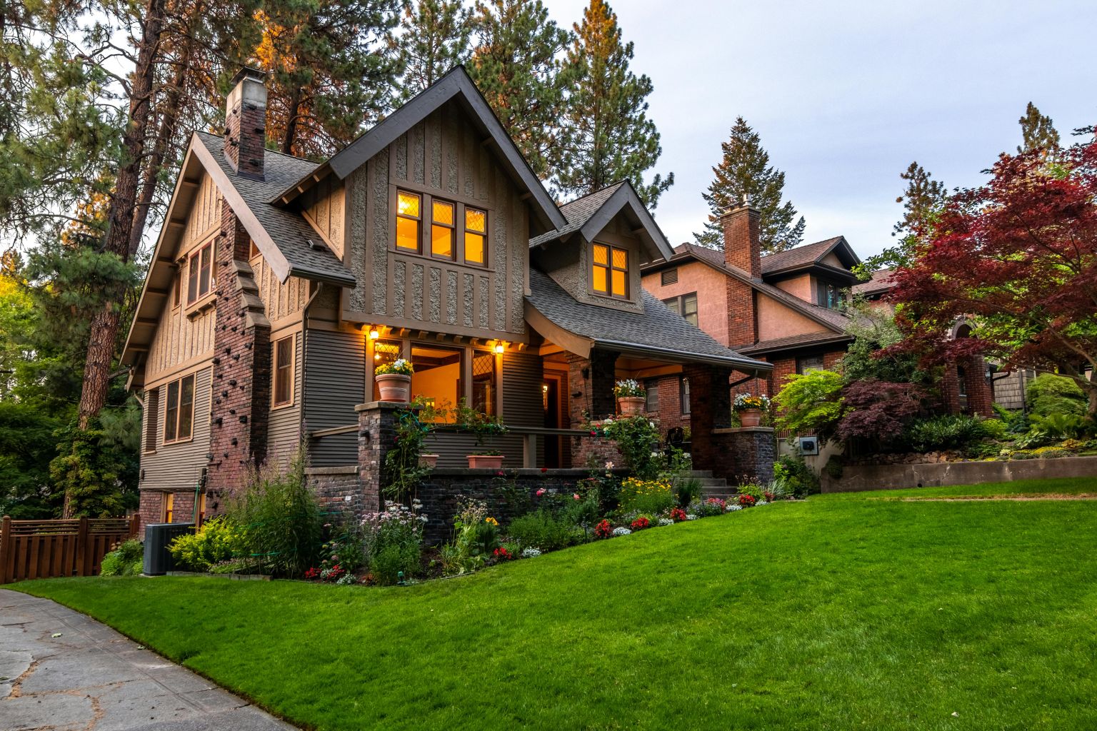 Why Contemporary & Modern Stone Homes Are Making a Major Comeback ...