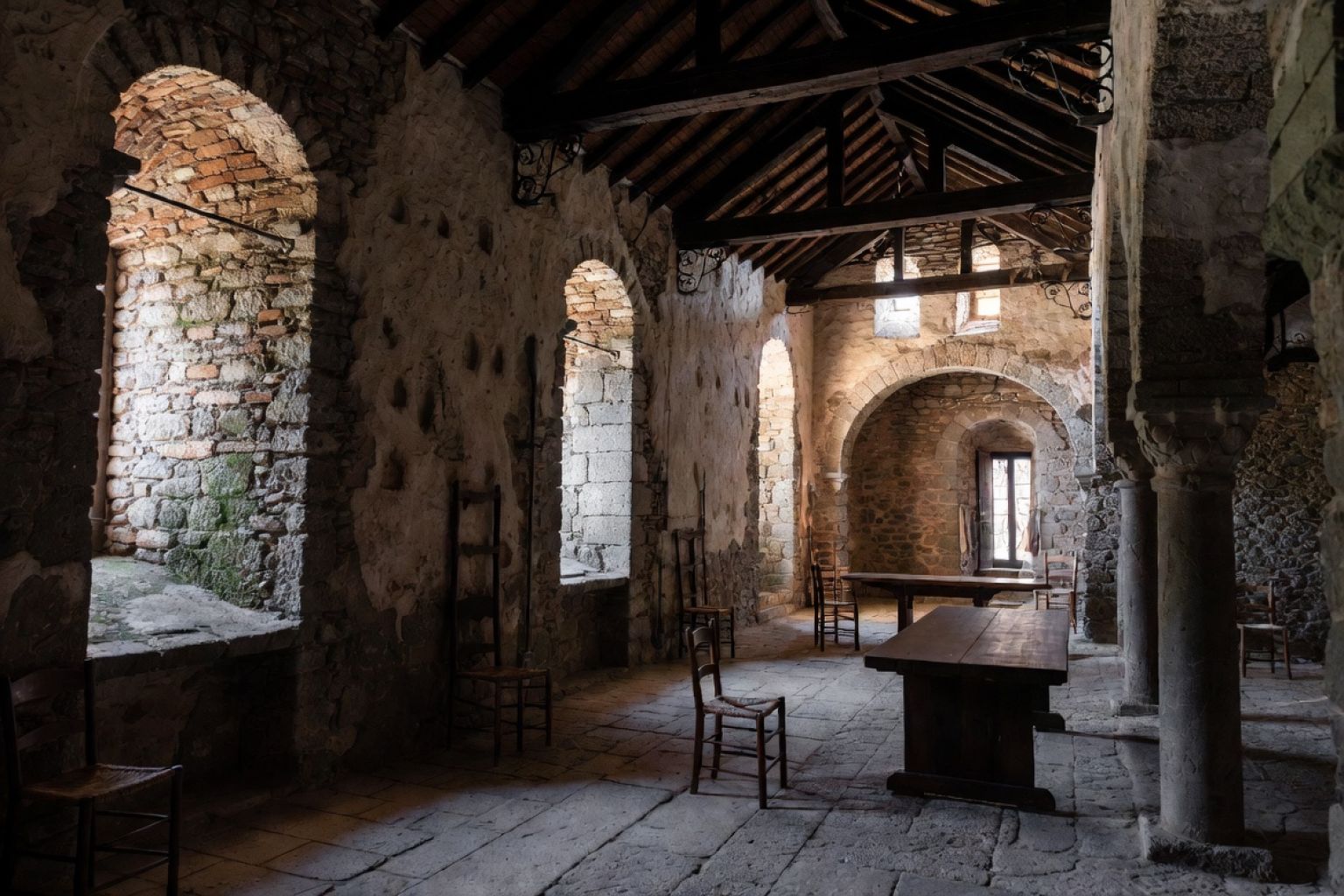Romanesque Interior Design: Arches, Stone, and Heavy Proportions ...